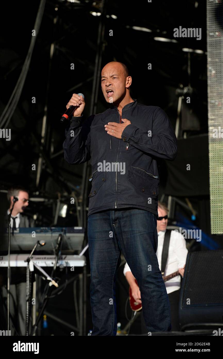 Roland Gift Fine Young Cannibals High Resolution Stock Photography and ...