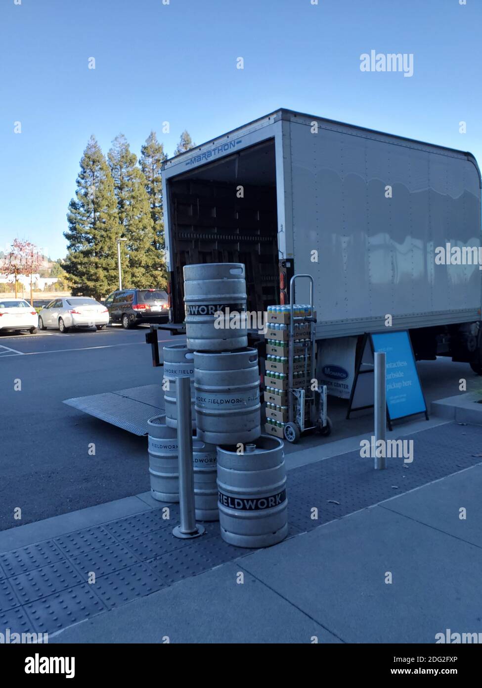 Marathon beer hi-res stock photography and images - Alamy