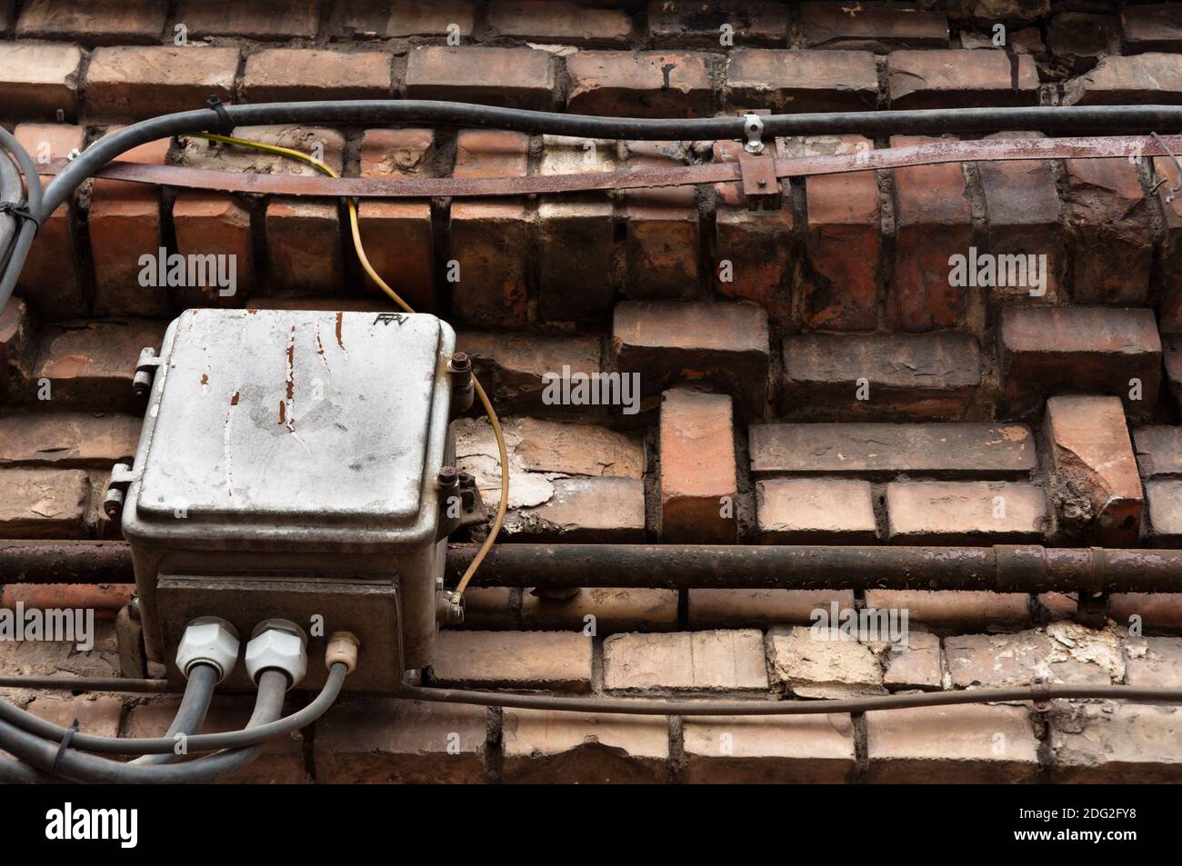 House wall electrical meter box hi-res stock photography and images - Alamy
