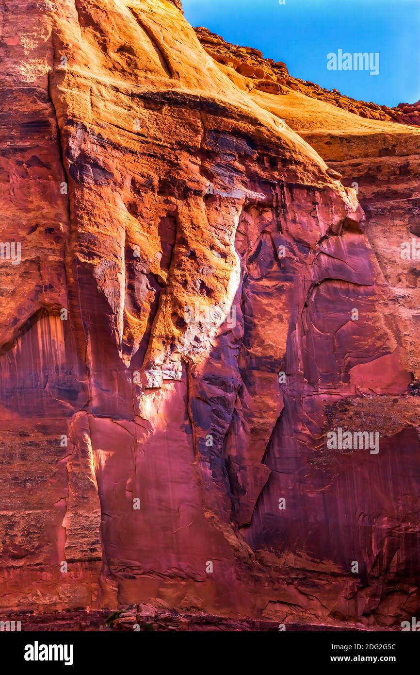 Colorful Indian Head Formation Canyon Face Cliff Desert Monument Valley ...