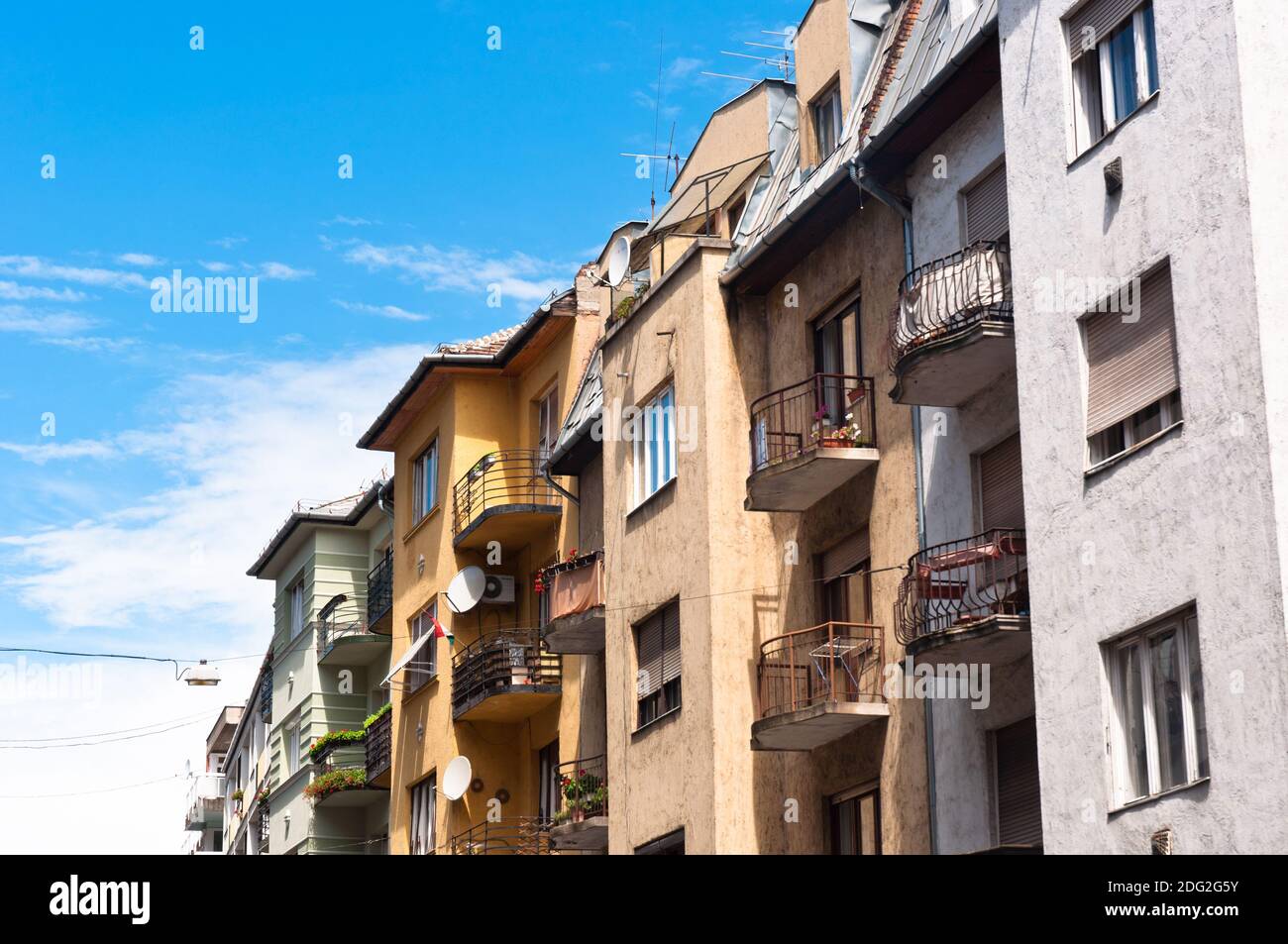 Generic sky hi-res stock photography and images - Alamy