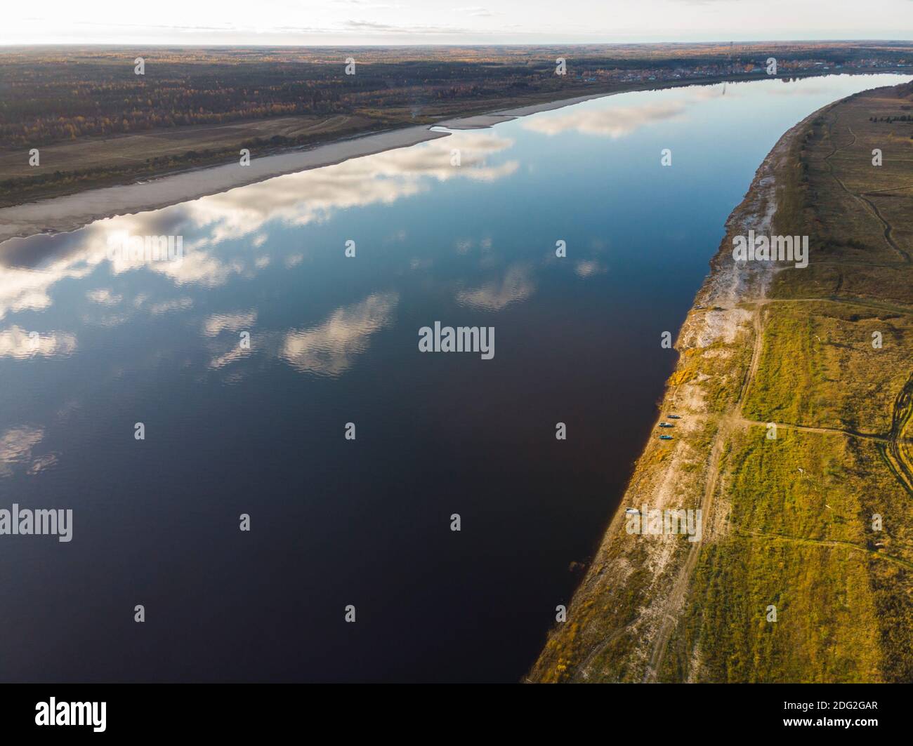 Two banks large river hi-res stock photography and images - Alamy