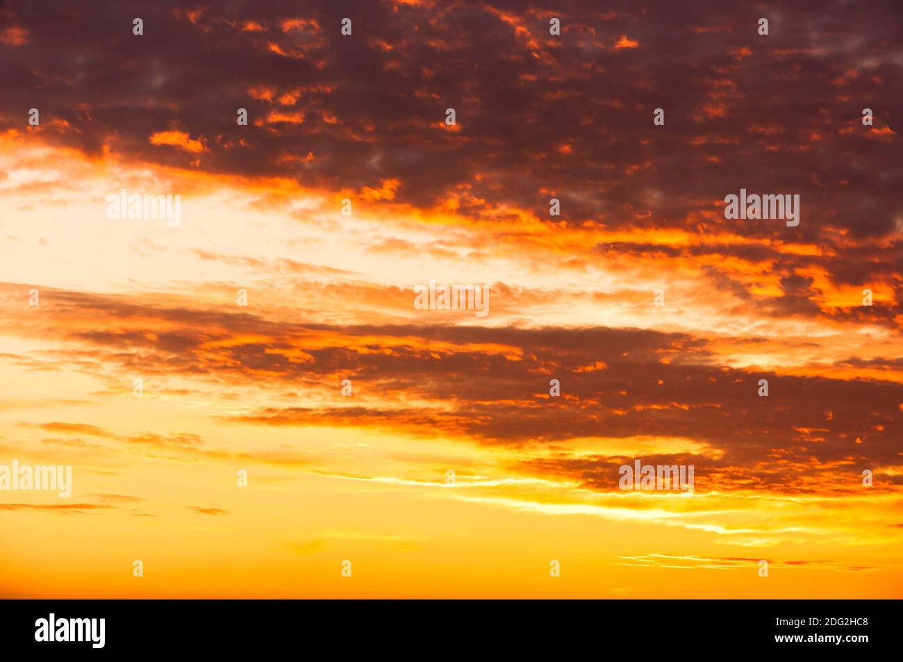Orange sunset with clouds hi-res stock photography and images - Alamy