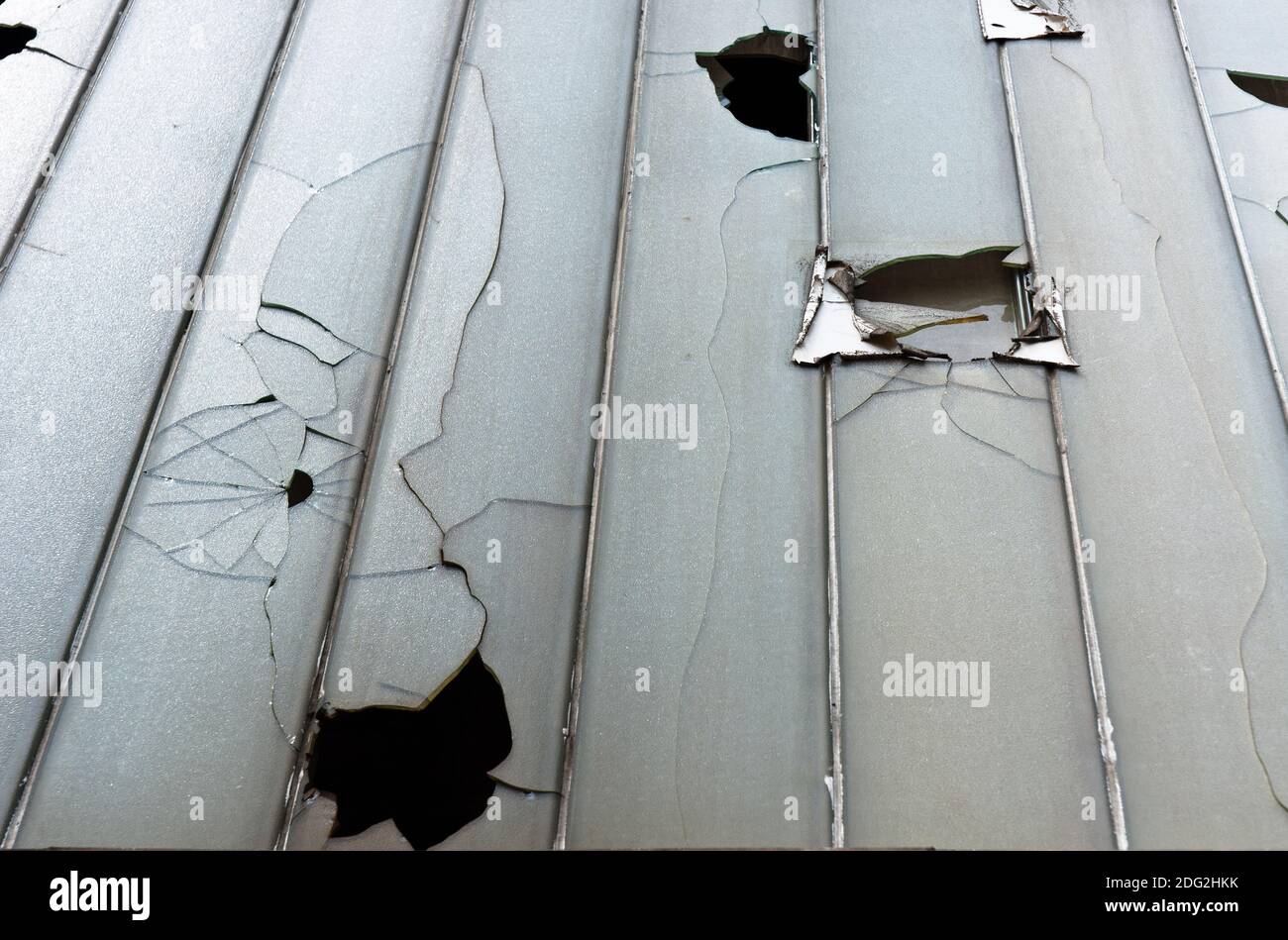 Reflection broken glass hi-res stock photography and images - Alamy