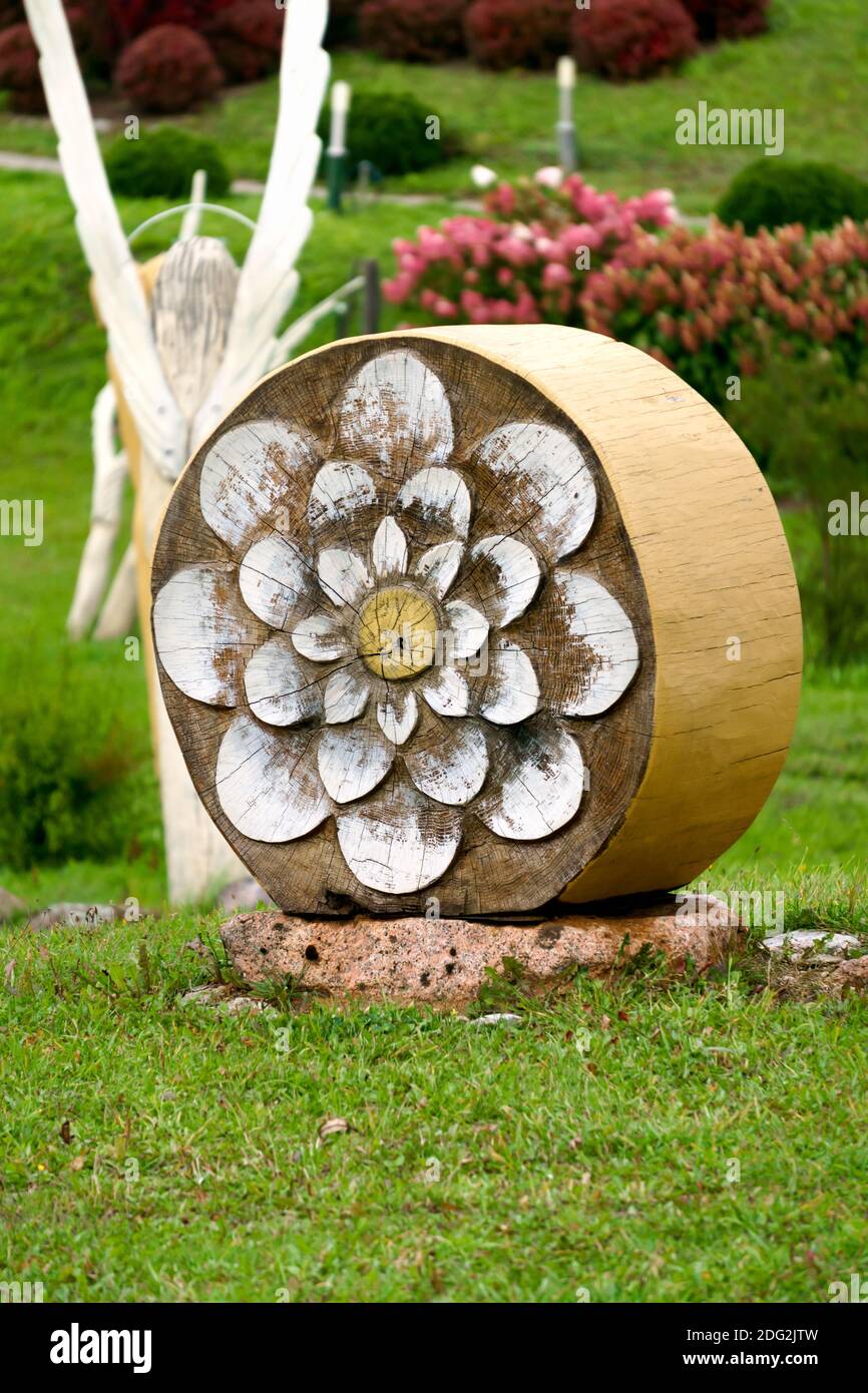 Stylized sculpture hi-res stock photography and images - Alamy