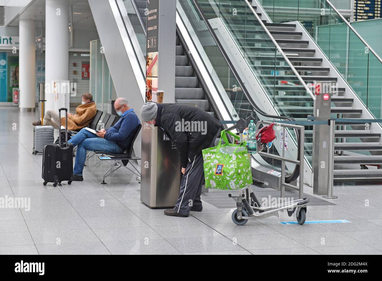 Munich, Deutschland. 06th Dec, 2020. Themed picture trips in times of ...