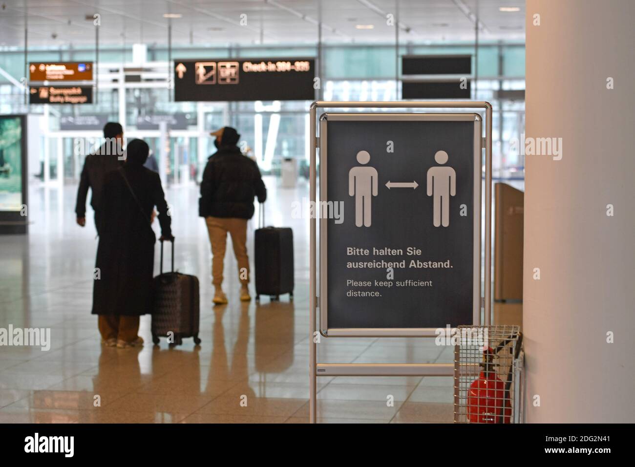 Please return your trolley hi-res stock photography and images - Alamy