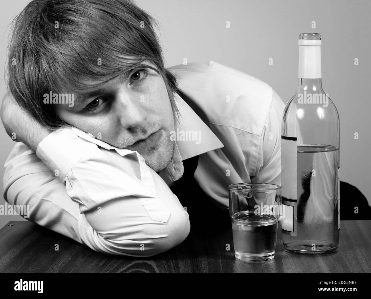 Alcohol table hi-res stock photography and images - Alamy