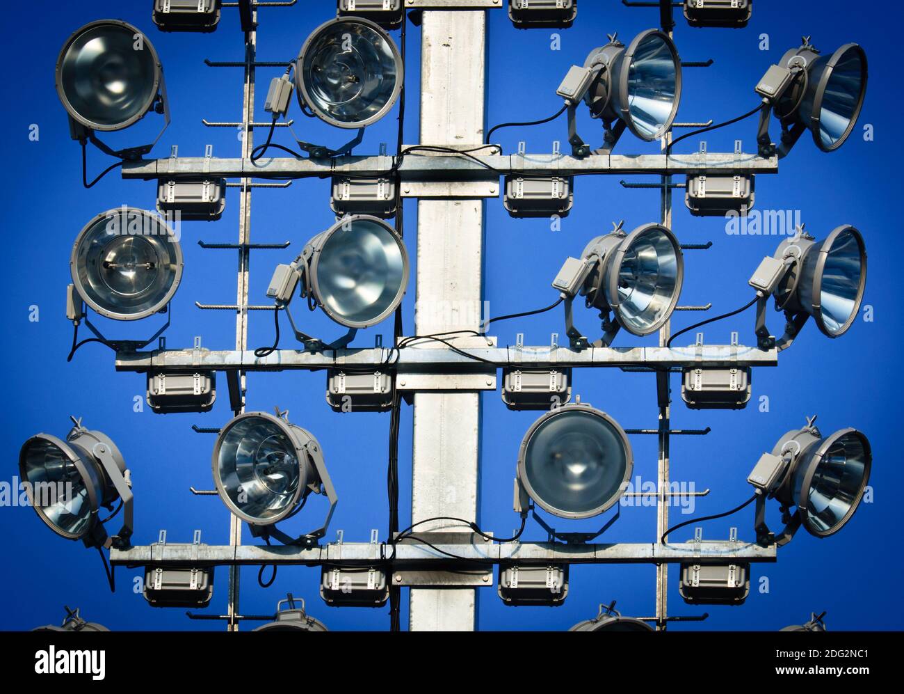 Blue reflectors hi-res stock photography and images - Alamy