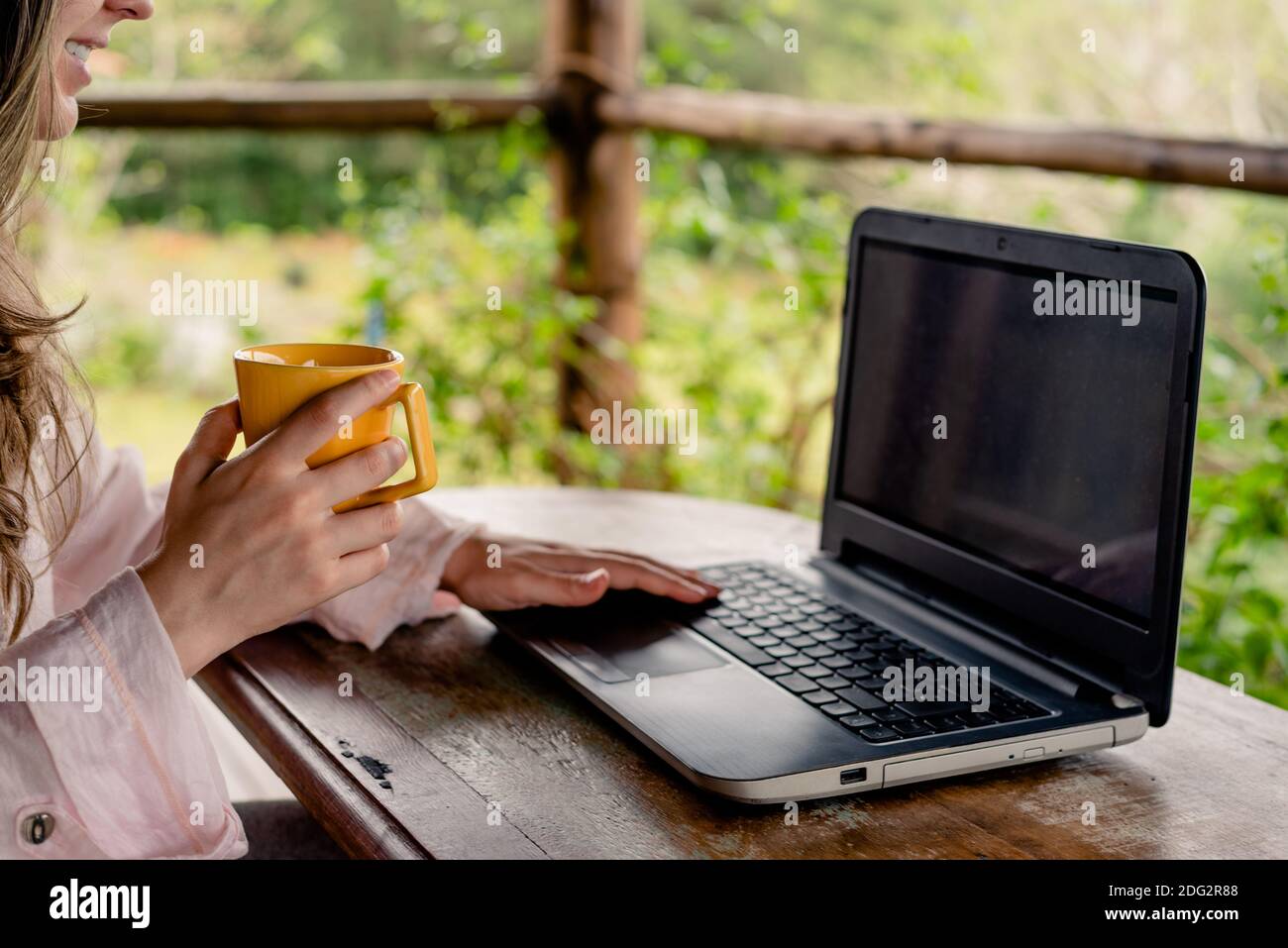 Woman working remotely from hi-res stock photography and images - Alamy