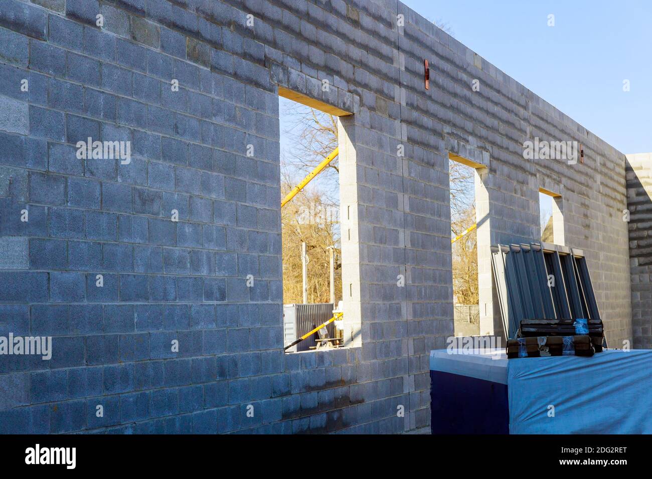 Unfinished construction site hi-res stock photography and images - Alamy