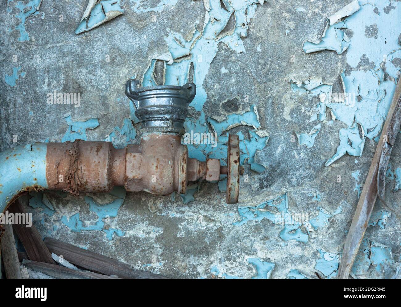 Broken tap hi-res stock photography and images - Alamy