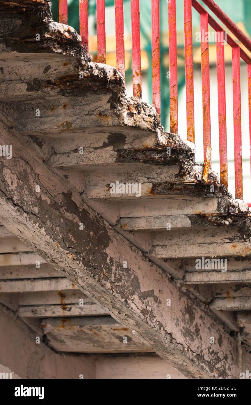 Damaged worn steps hi-res stock photography and images - Alamy