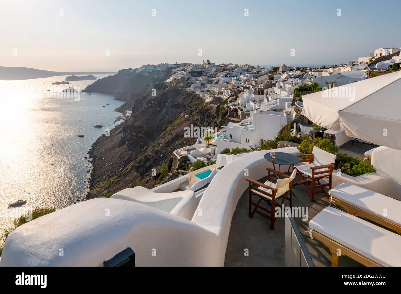 Oia santorini greek islands hi-res stock photography and images - Alamy