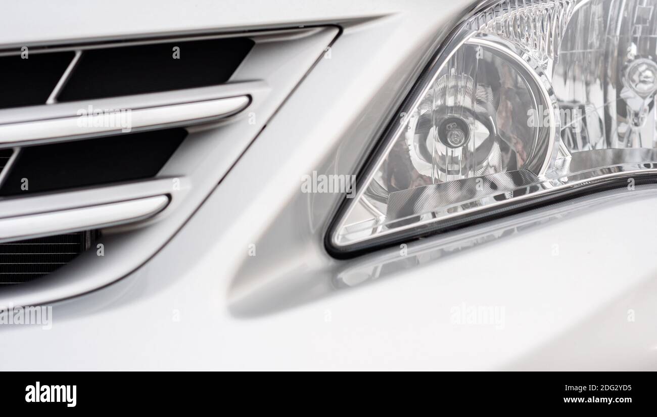 Frontal reflector hi-res stock photography and images - Alamy