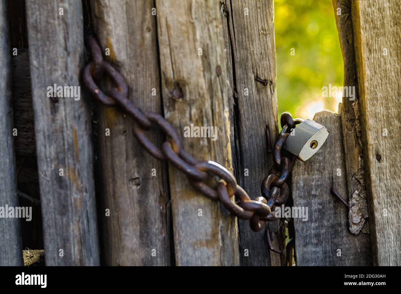 Messy chains hi-res stock photography and images - Alamy