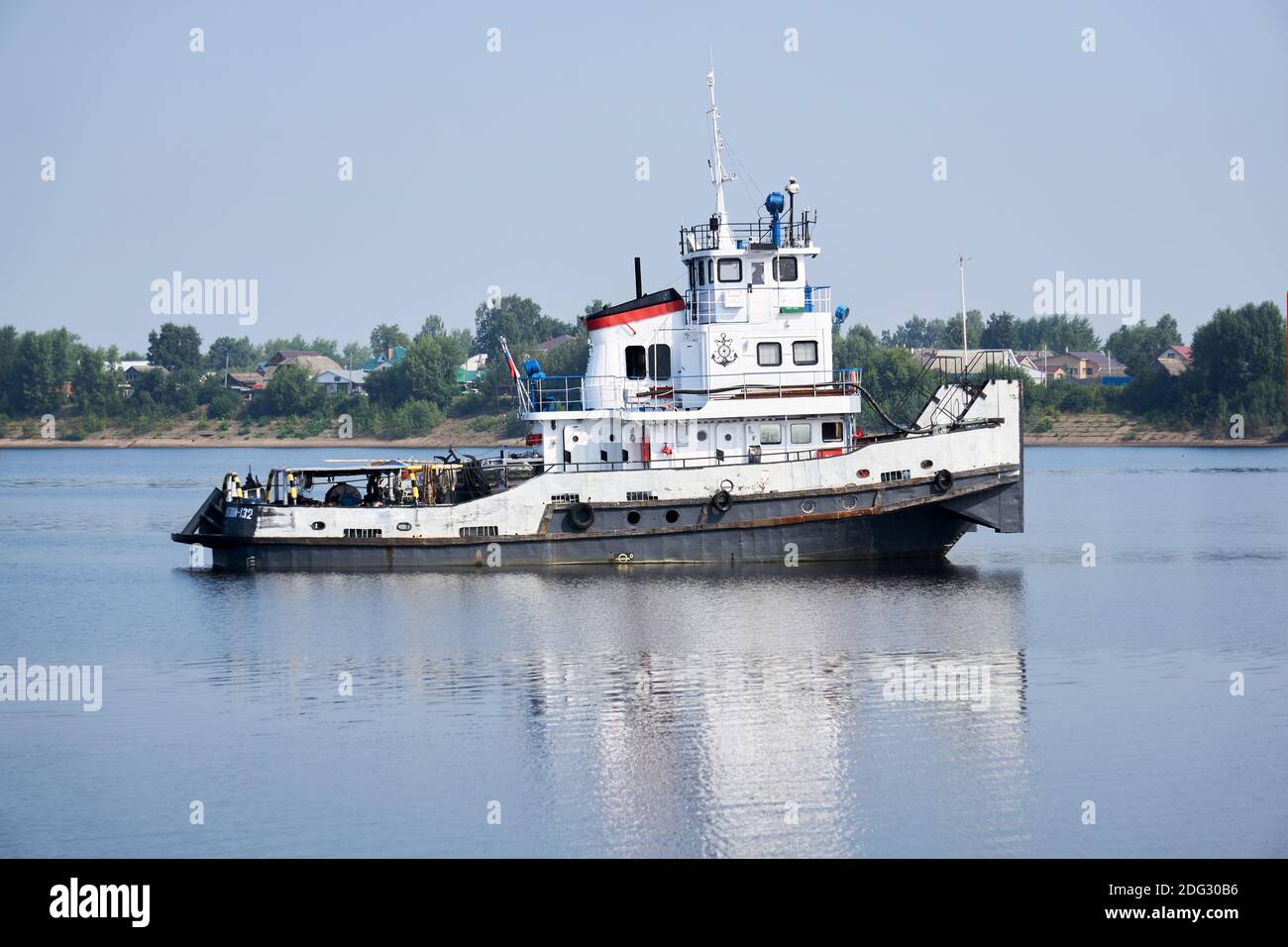 Boat without engine hi-res stock photography and images - Alamy