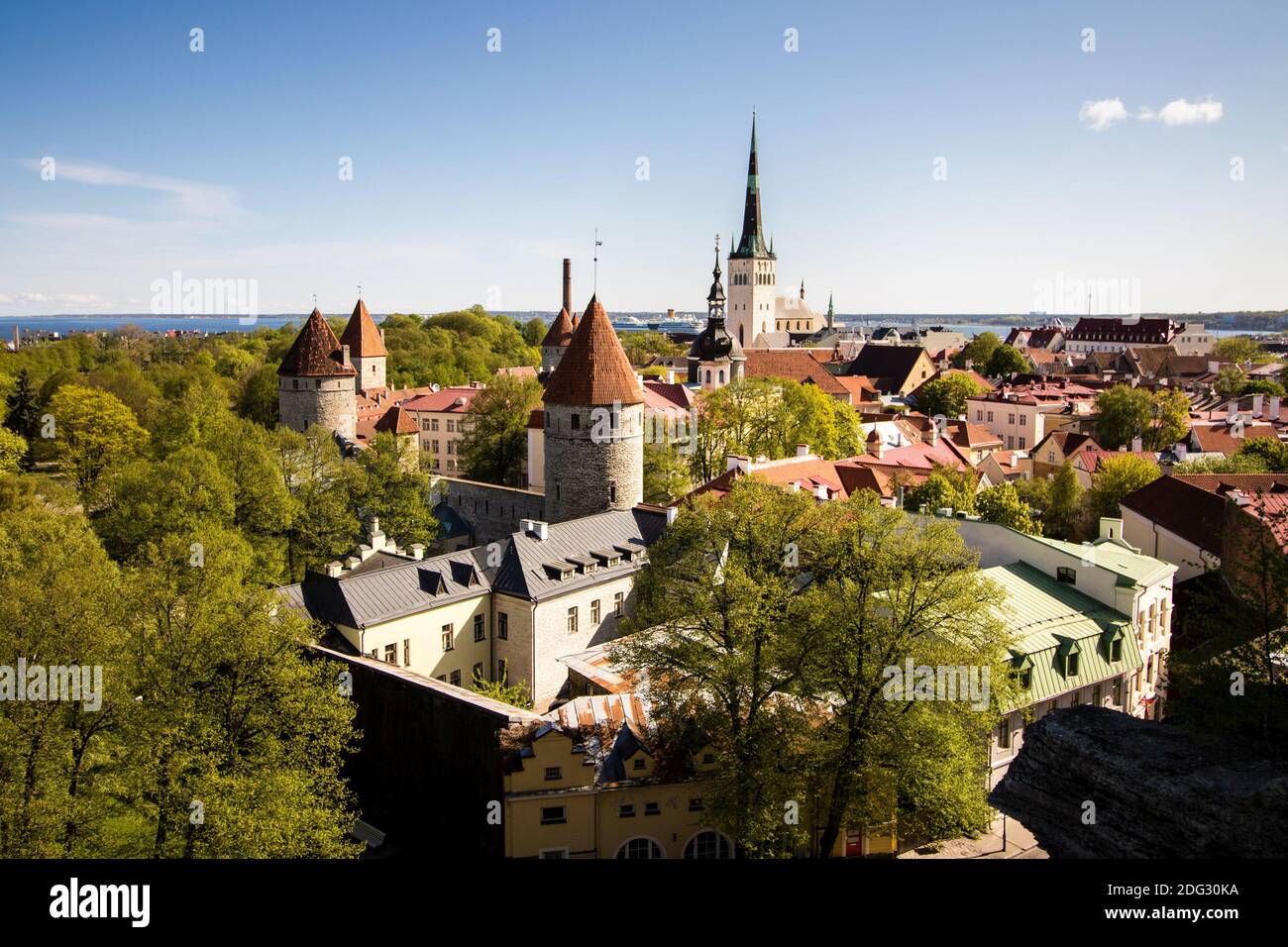 Tallinn medieval architecture hi-res stock photography and images - Alamy
