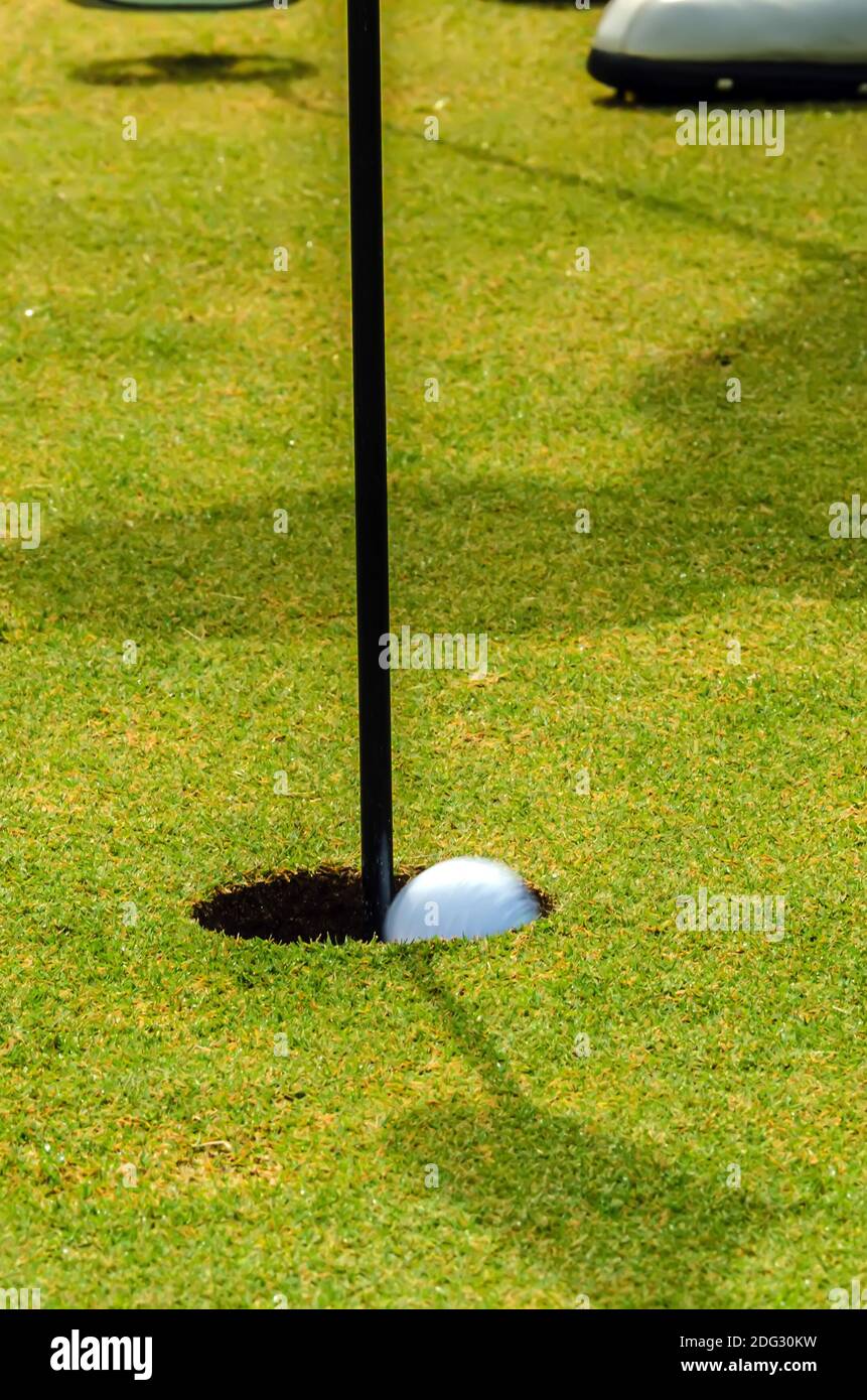 Putting ball hi-res stock photography and images - Alamy