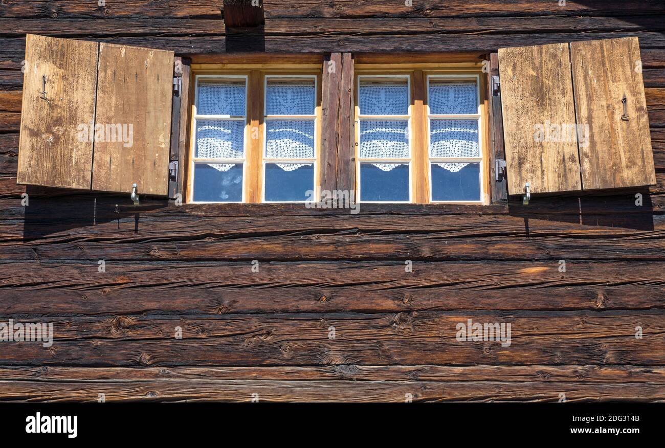 Hut windows hi-res stock photography and images - Alamy