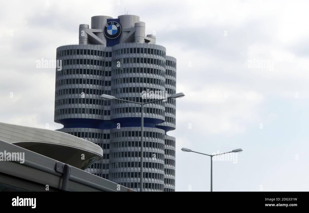 BMW Headquarters in Munich. Four Cylinder Tower. Innovative building ...