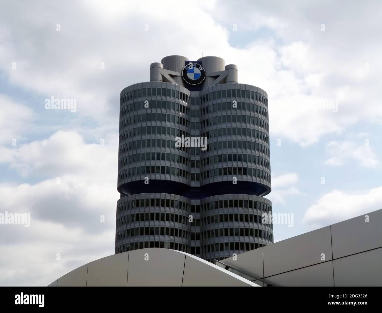 BMW Headquarters in Munich. Four Cylinder Tower. Innovative building ...