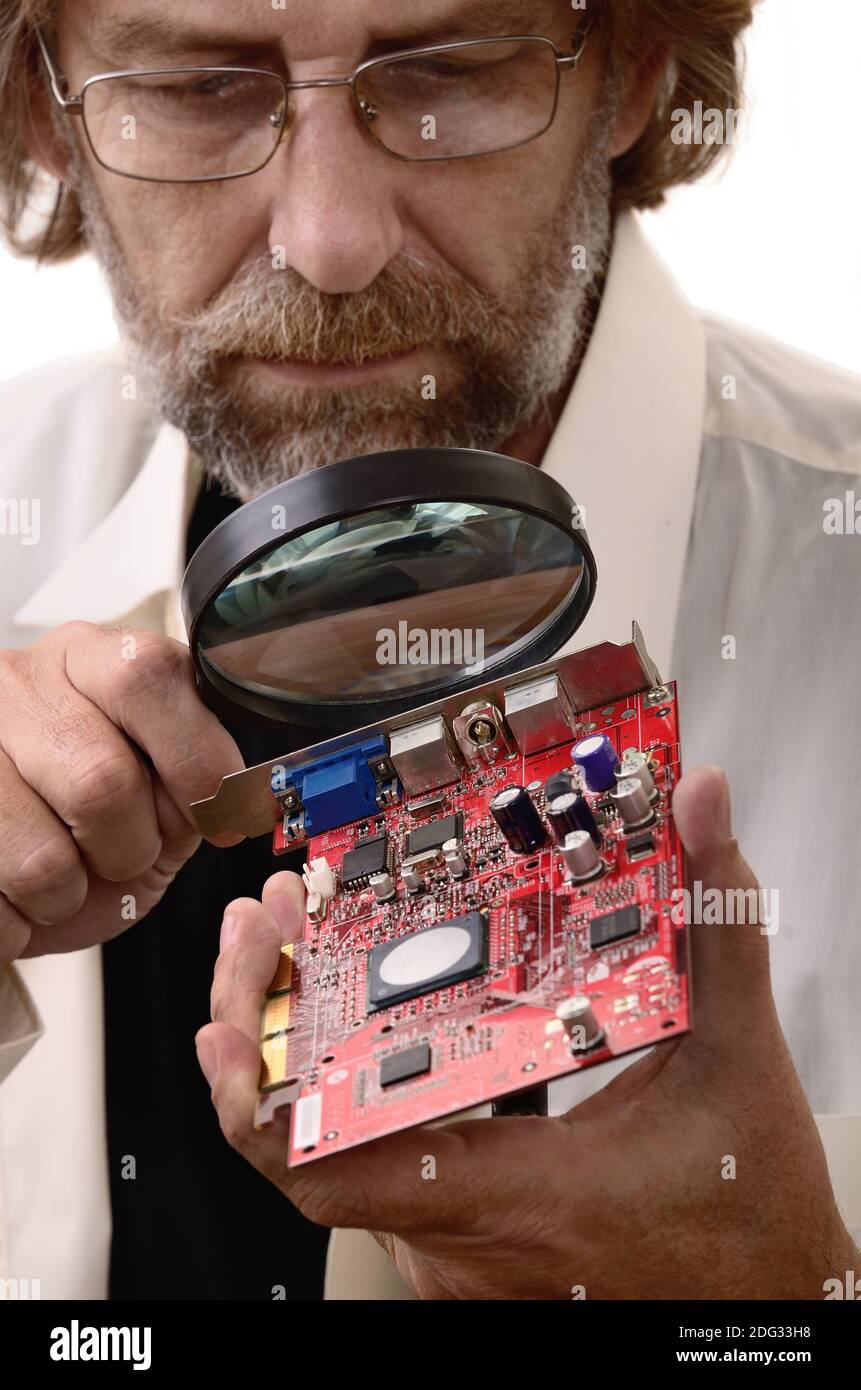 Computer repair hi-res stock photography and images - Alamy
