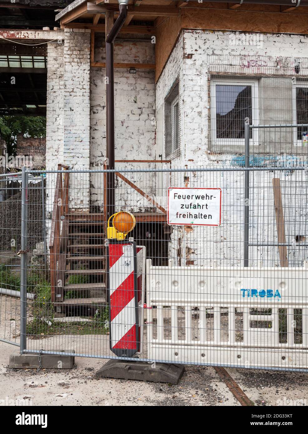 Fire access hi-res stock photography and images - Alamy