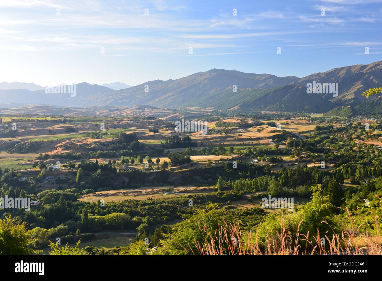 Arrow junction hi-res stock photography and images - Alamy