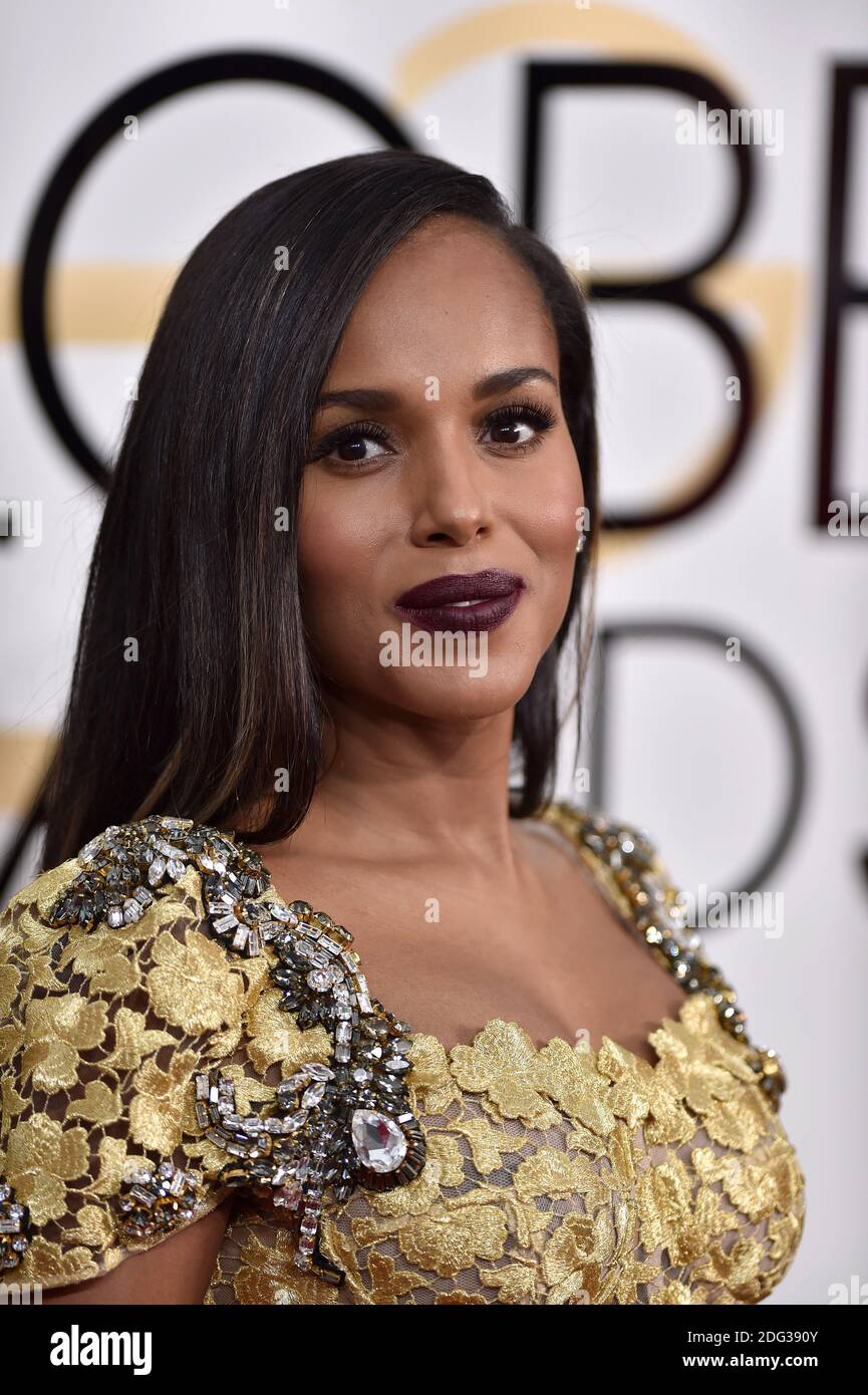 Kerry Washington attends the 74th Annual Golden Globe Awards at the ...