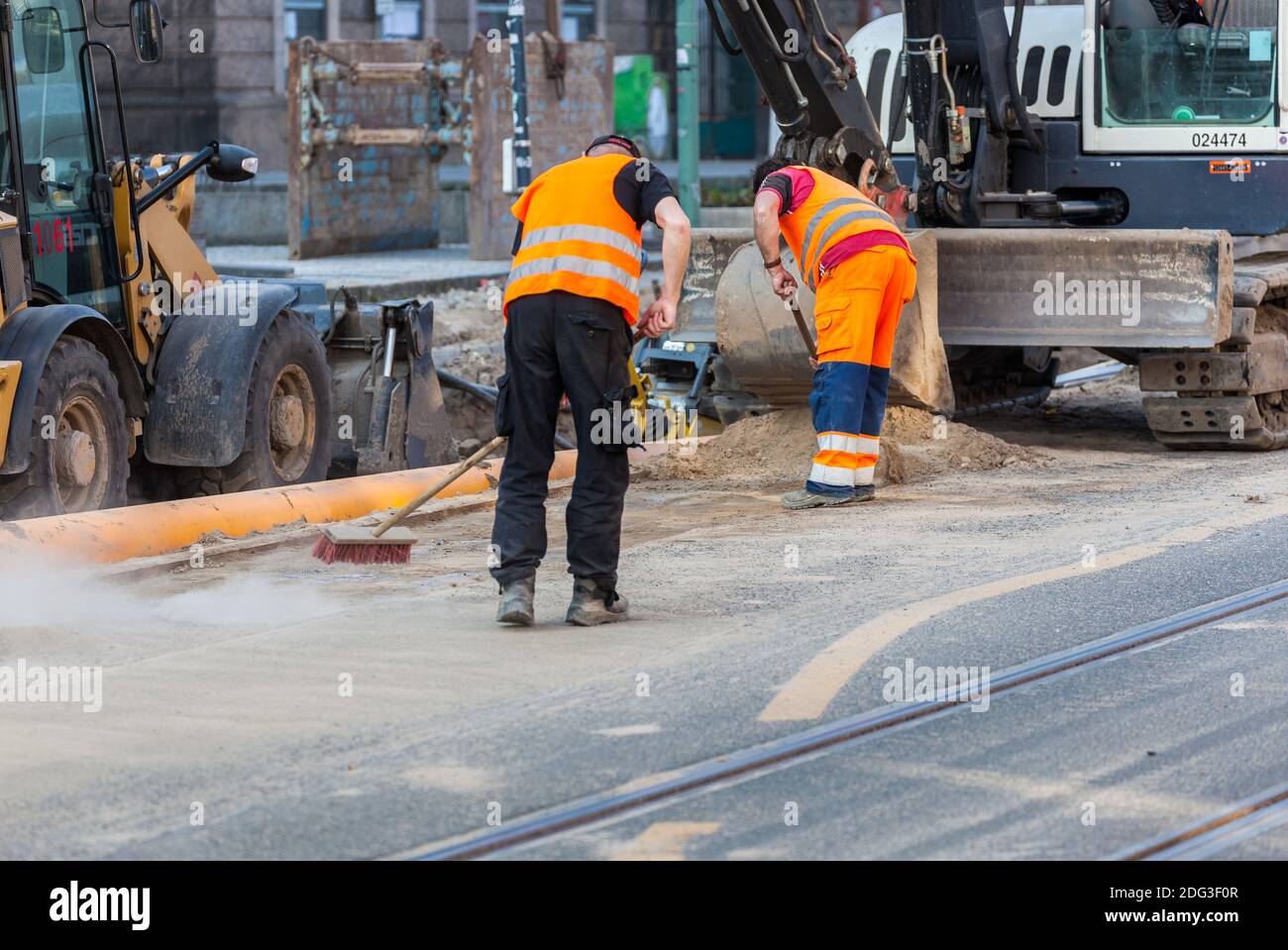 Sand broom hi-res stock photography and images - Alamy
