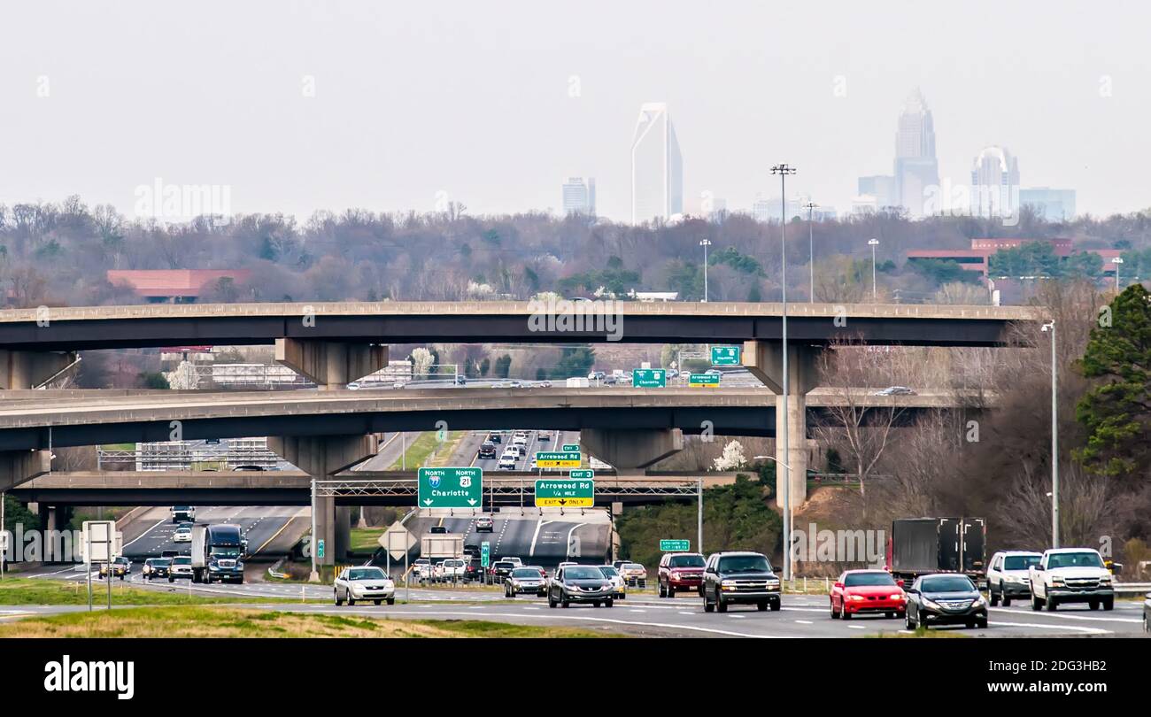 View of clover leaf bridges and charlotte skyline in adistance Stock ...