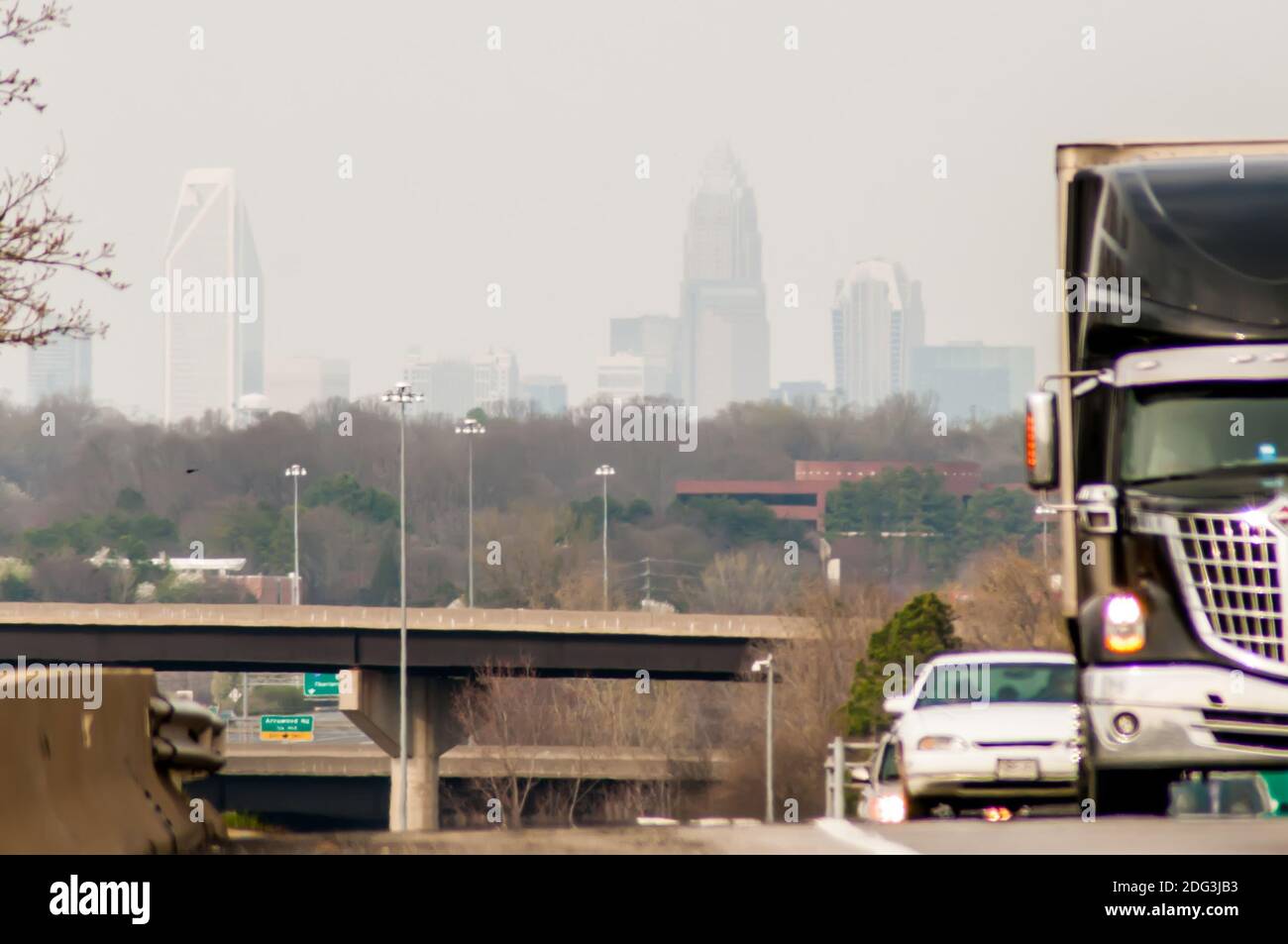 View of clover leaf bridges and charlotte skyline in adistance Stock ...