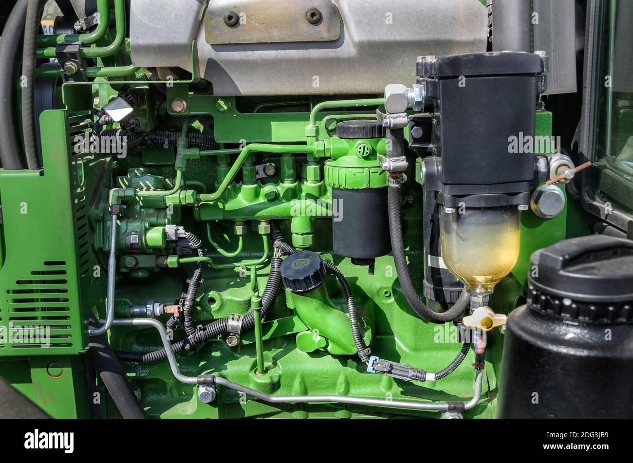 New tractor engine hi-res stock photography and images - Alamy