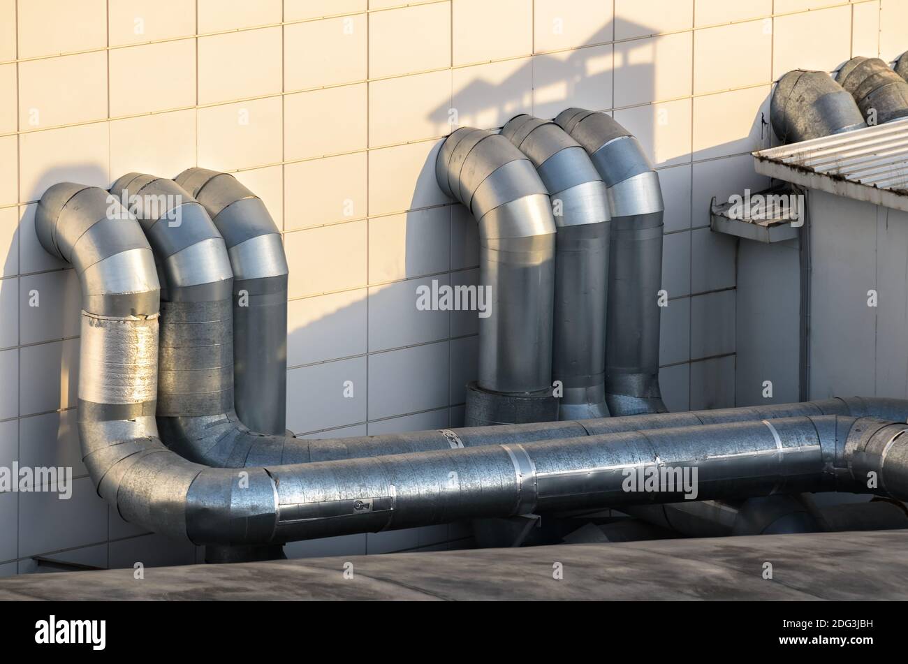 Rows of pipes hi-res stock photography and images - Alamy