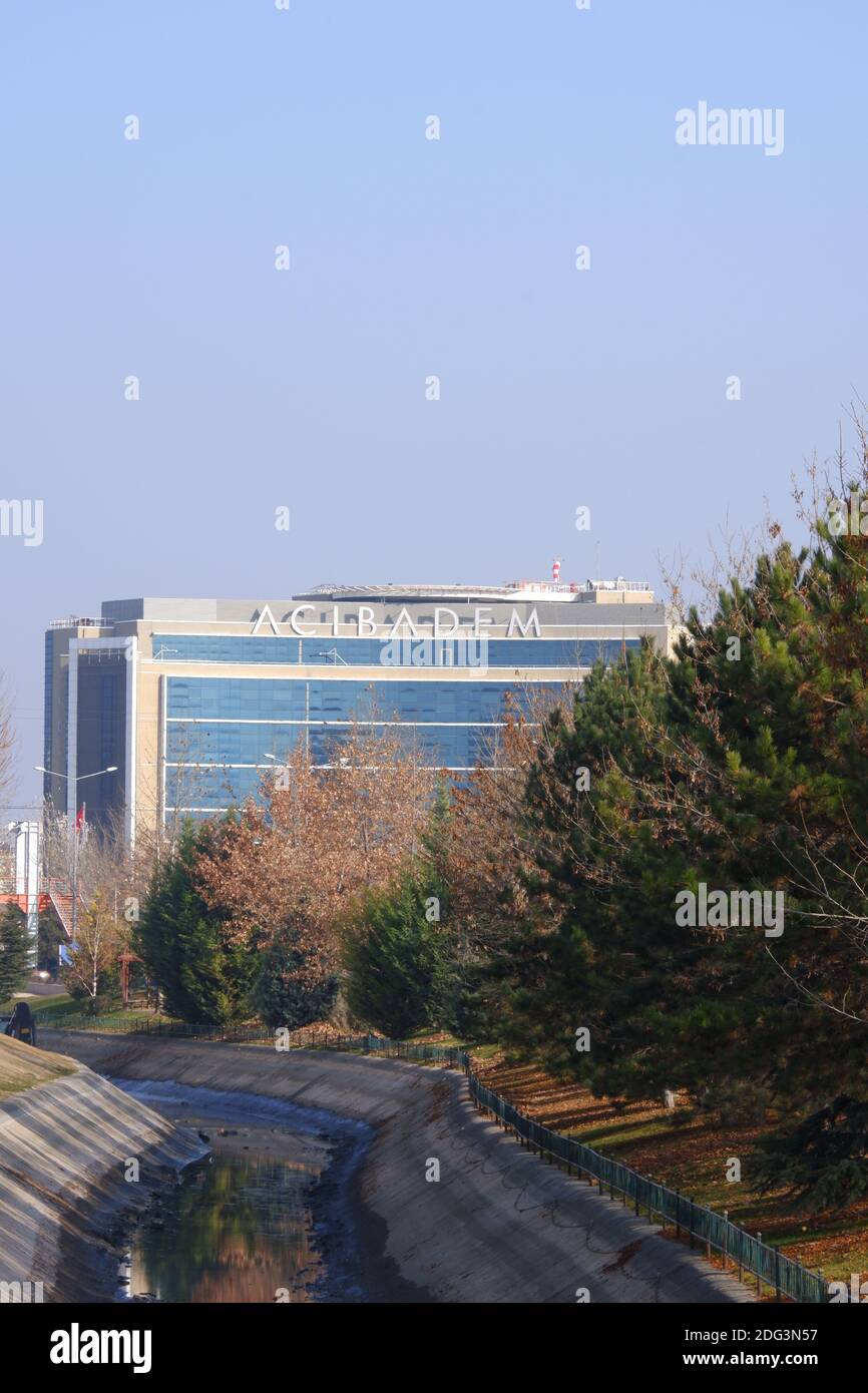 Hospital building hi-res stock photography and images - Alamy