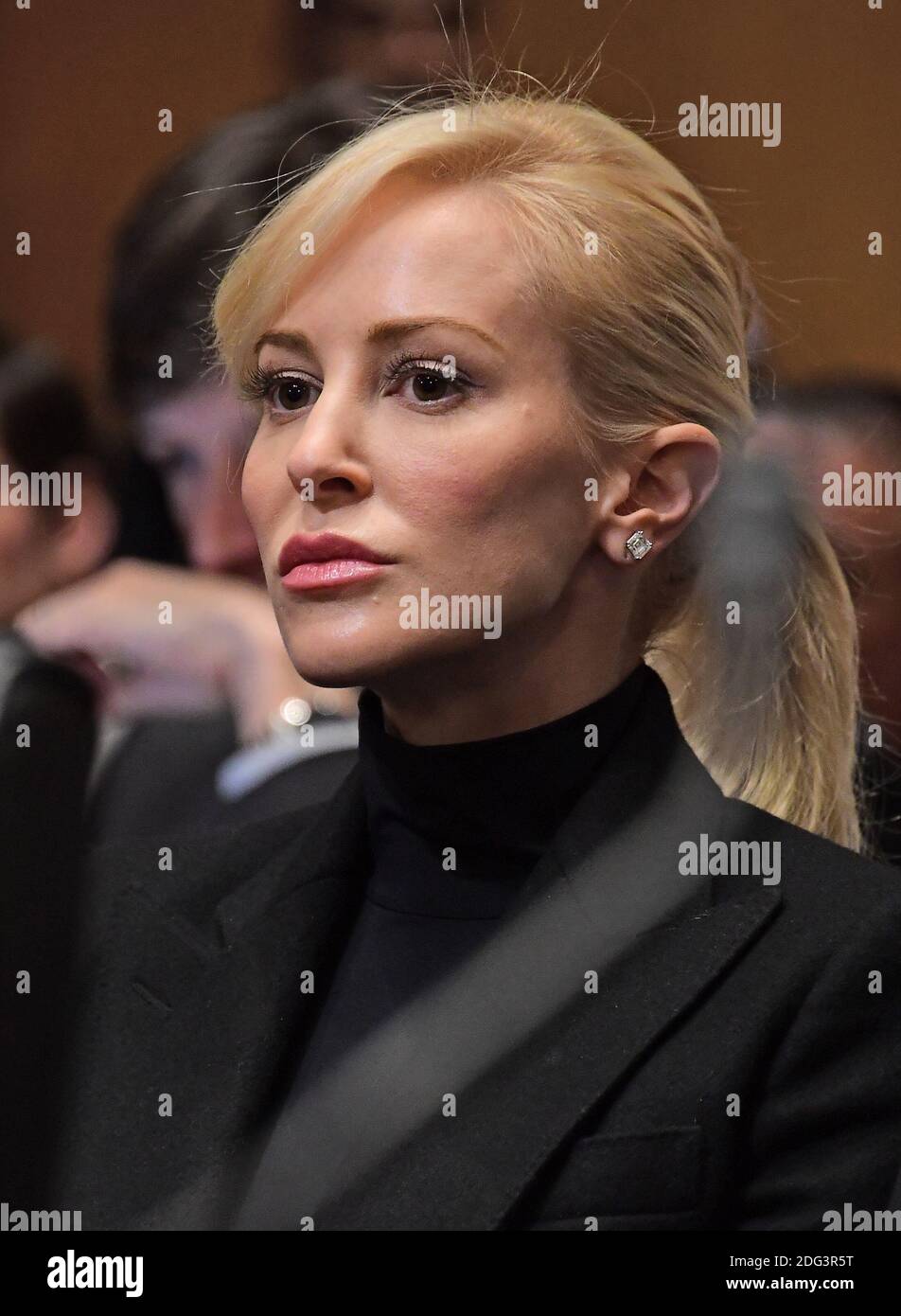Actress Louise Linton High Resolution Stock Photography and Images - Alamy