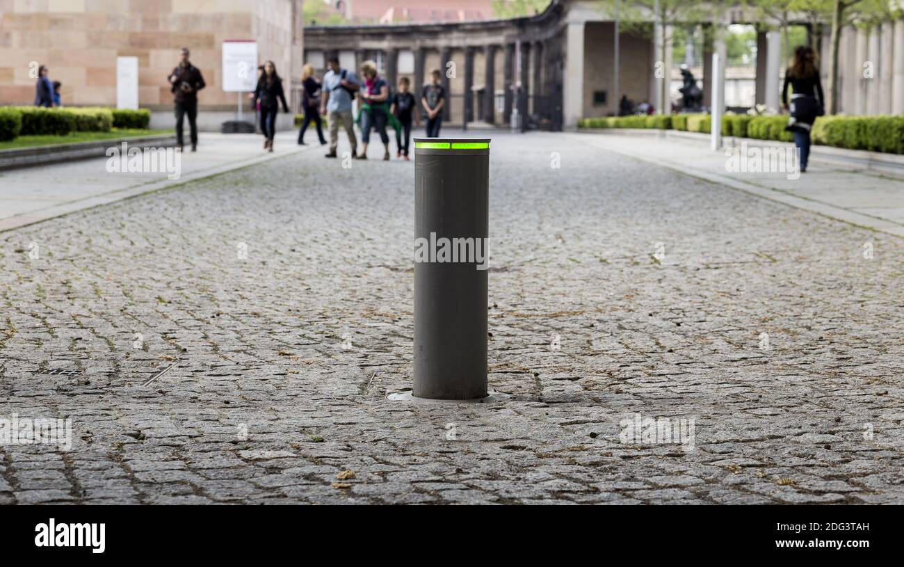 Poller hi-res stock photography and images - Alamy