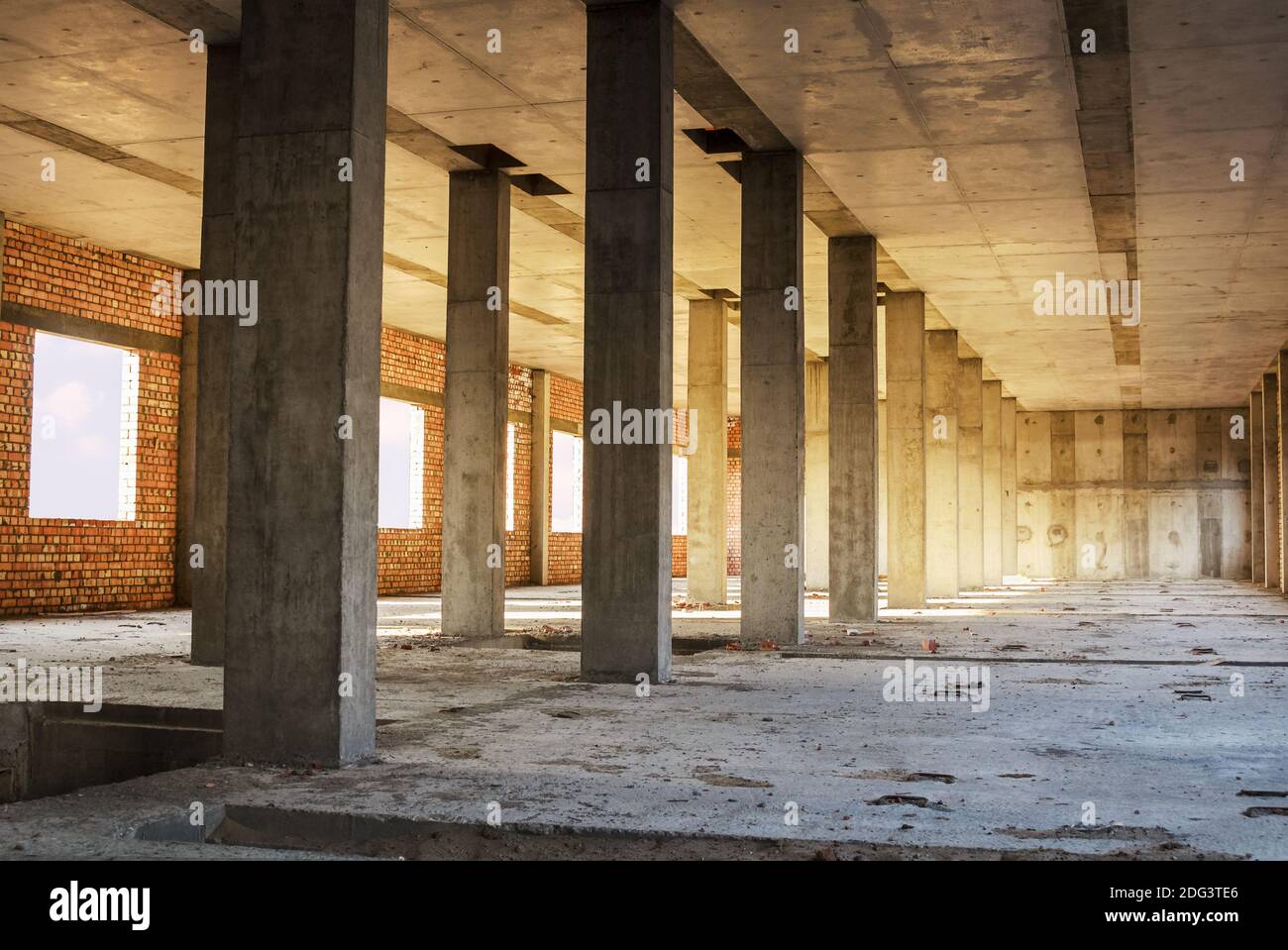 Monolithic structure hi-res stock photography and images - Alamy