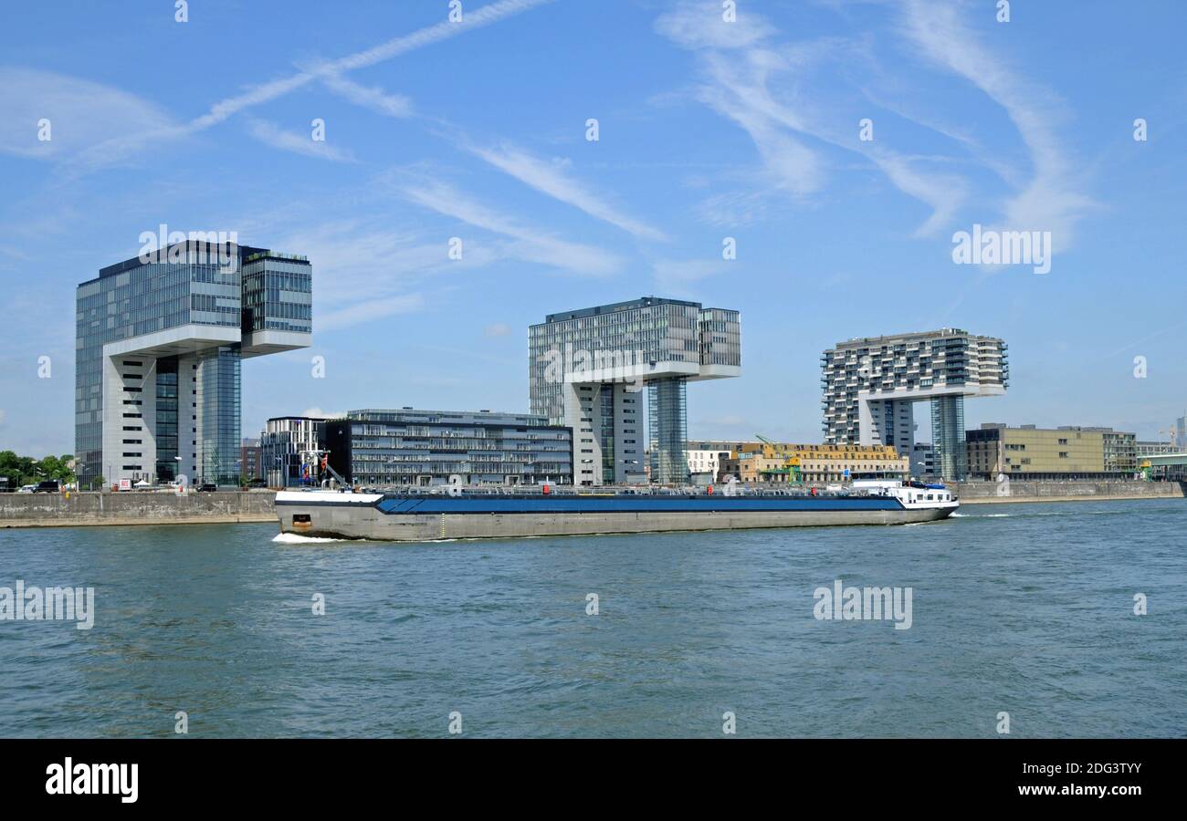 Crane house hi-res stock photography and images - Alamy