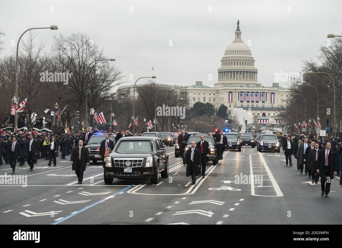 The limousine carrying President Donald Trump and First Lady Melania ...