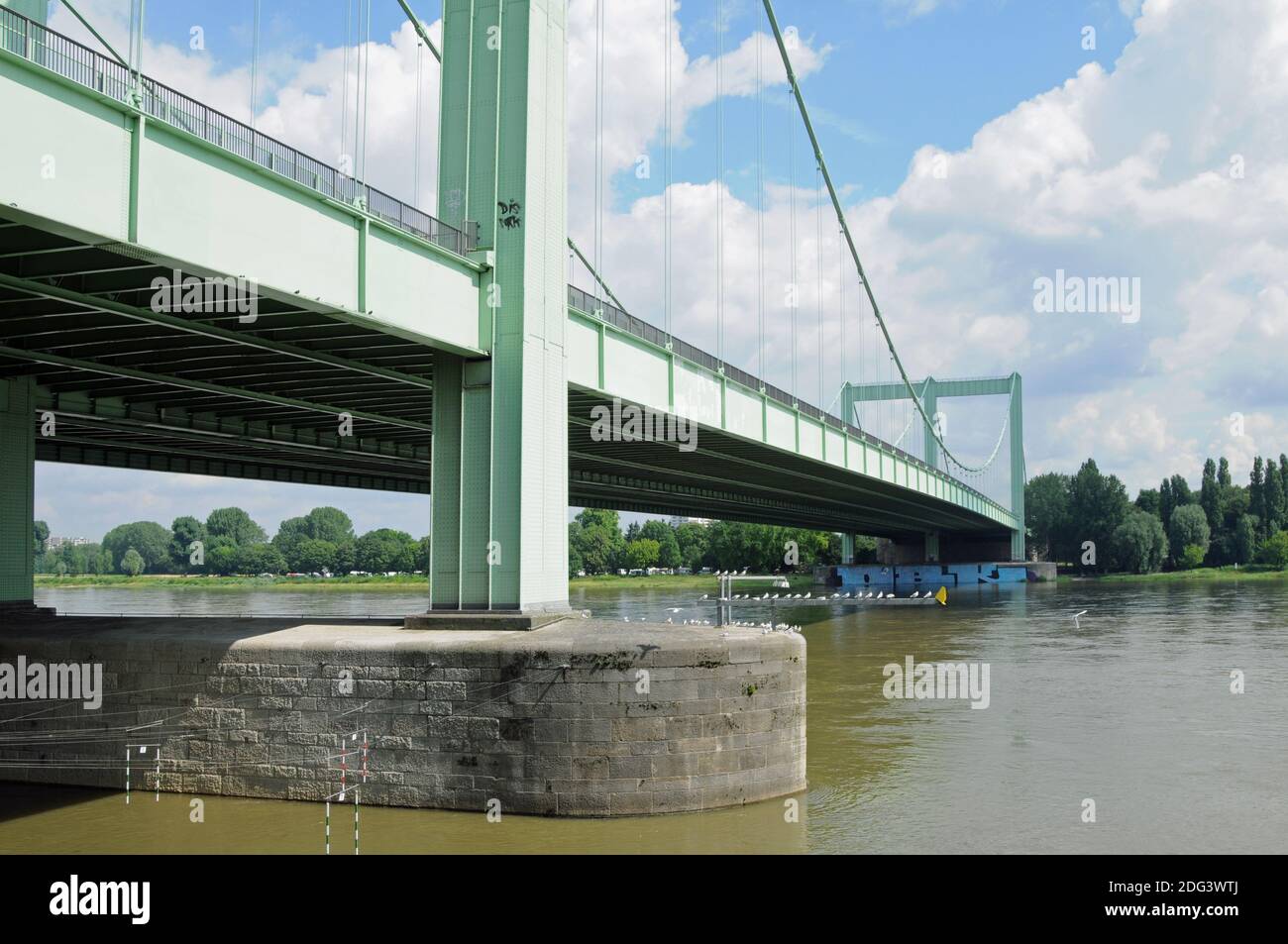 Rhine bridge cologne hi-res stock photography and images - Alamy