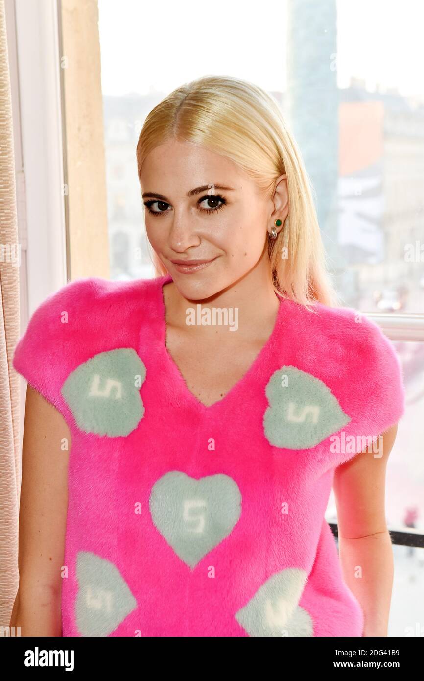 Pixie Lott attends the Schiaparelli Haute Couture Spring Summer 2017 ...