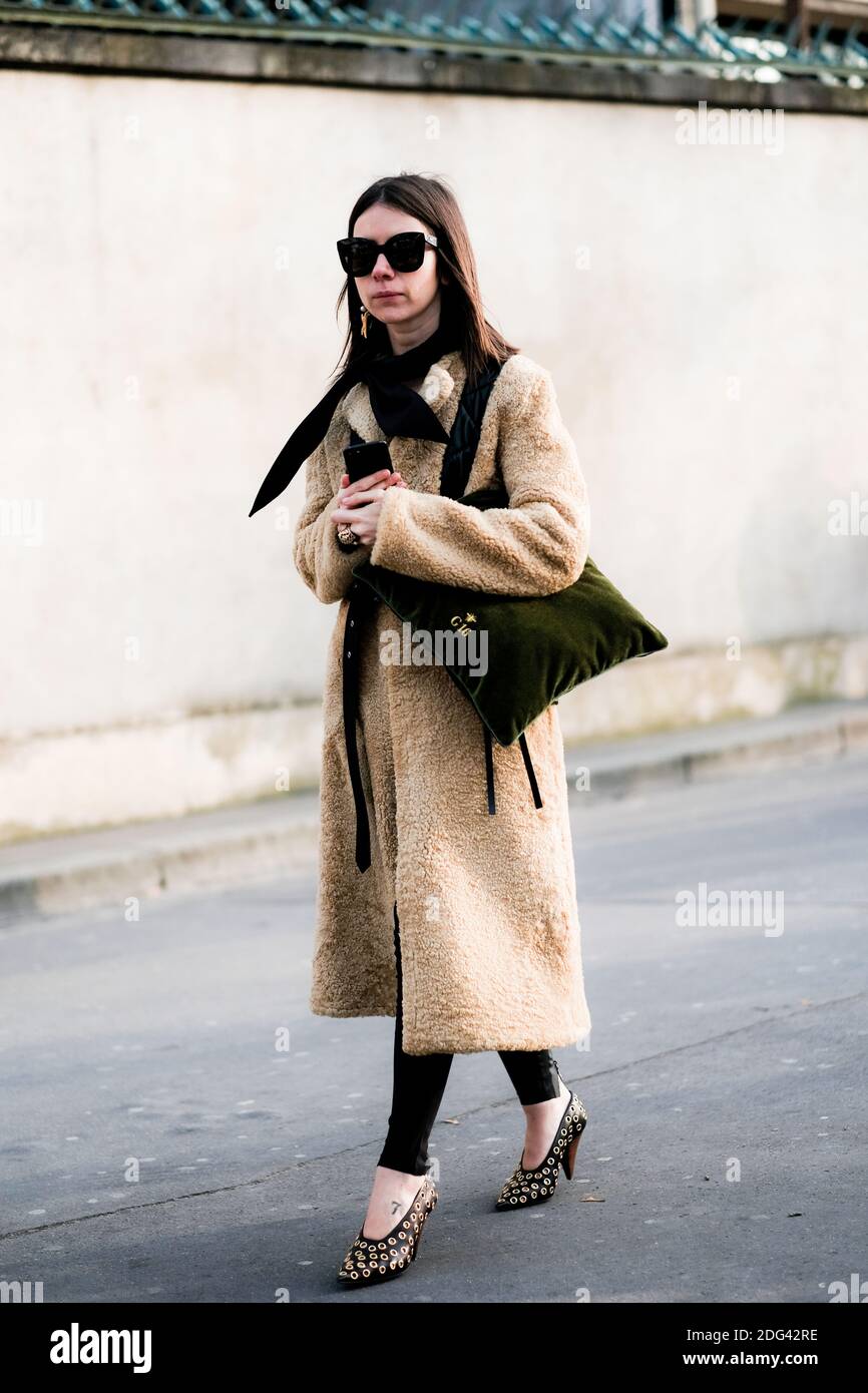 Street style, Natasha Goldenberg arriving at Dior Spring-Summer 2017 ...