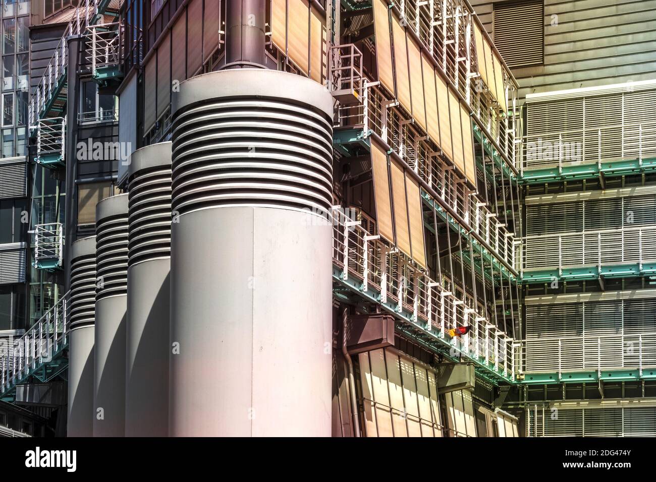 Modern shaft hi-res stock photography and images - Alamy