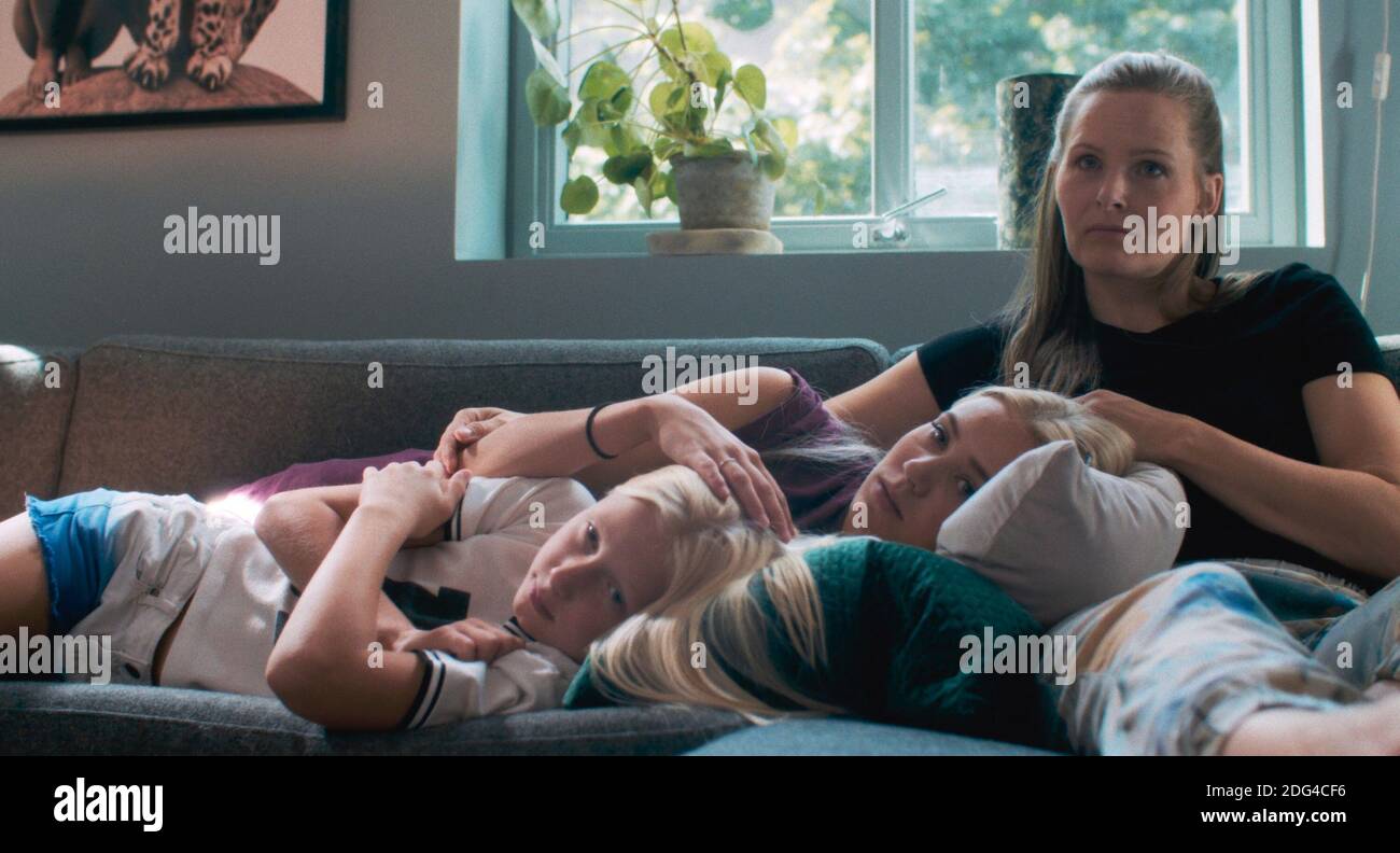 DISCO, from left: Fredericke Rustad Hellerud, Josefine Frida Pettersen ...