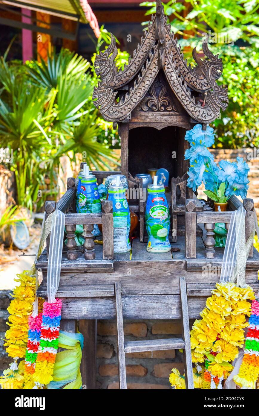 Asian spirit house hi-res stock photography and images - Alamy