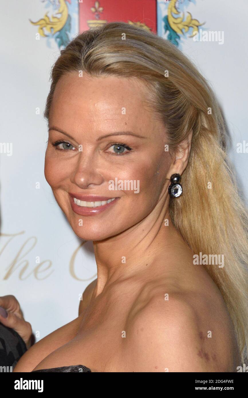 Pamela Anderson attending The 40th Best Award Gala at Four Seasons ...