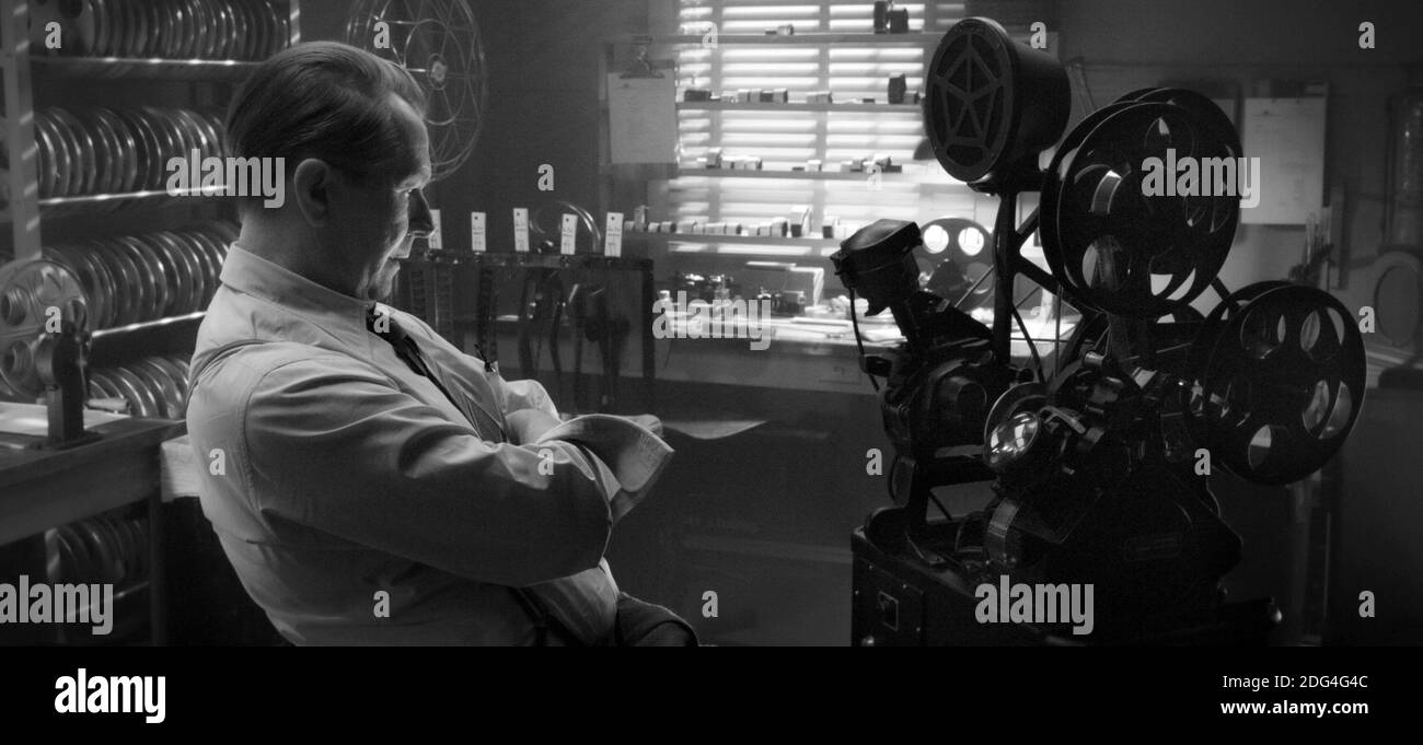 MANK, Gary Oldman as Herman Mankiewicz, 2020. © Netflix / Courtesy ...