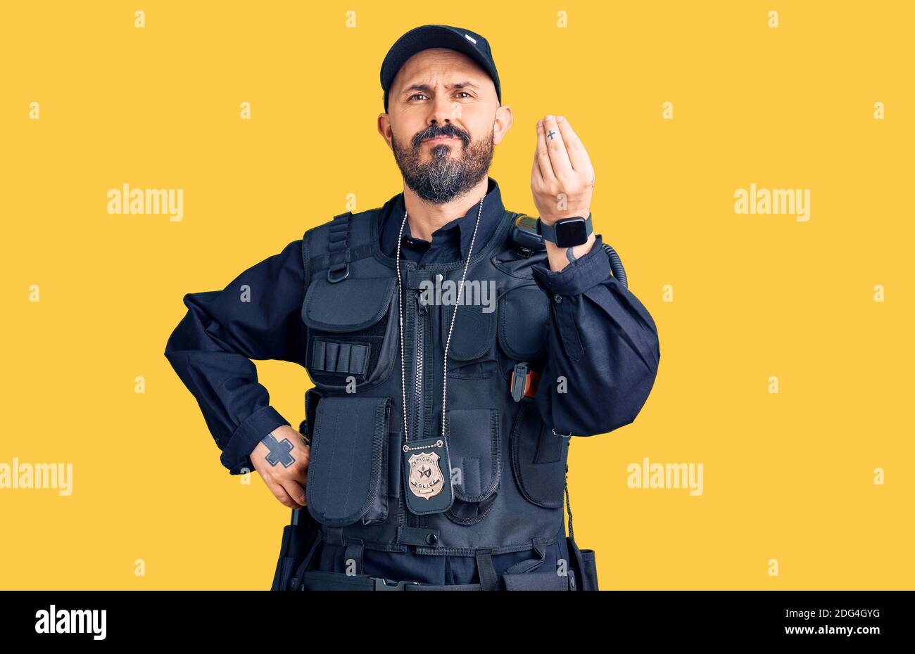 Handsome italian policeman hi-res stock photography and images - Alamy